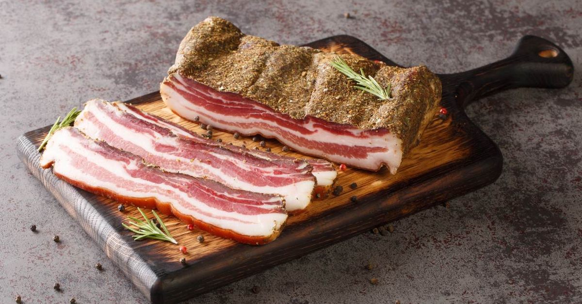 ¿Qué es el guanciale y en qué se diferencia del bacon?