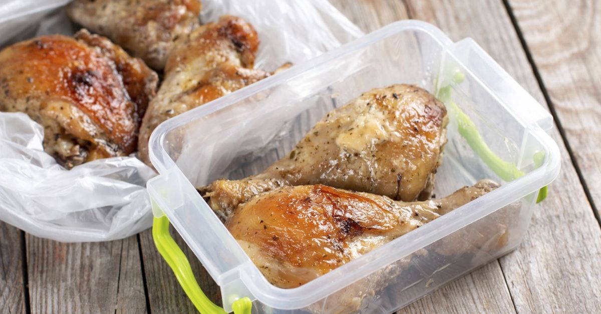 ¿Cuánto dura el pollo cocinado en la nevera? Evita intoxicaciones