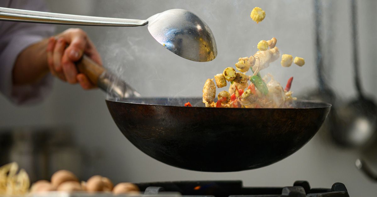 Cocinar al wok en casa es fácil y saludable
