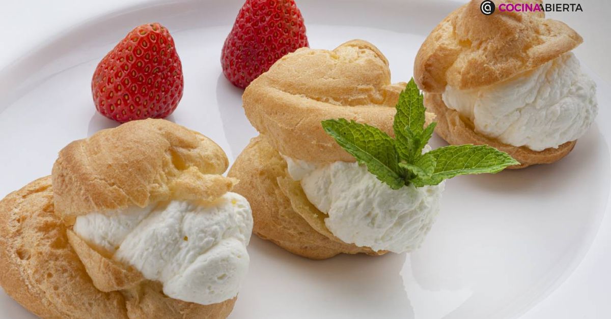 Descubre la receta de profiteroles rellenos de nata de Karlos Arguiñano