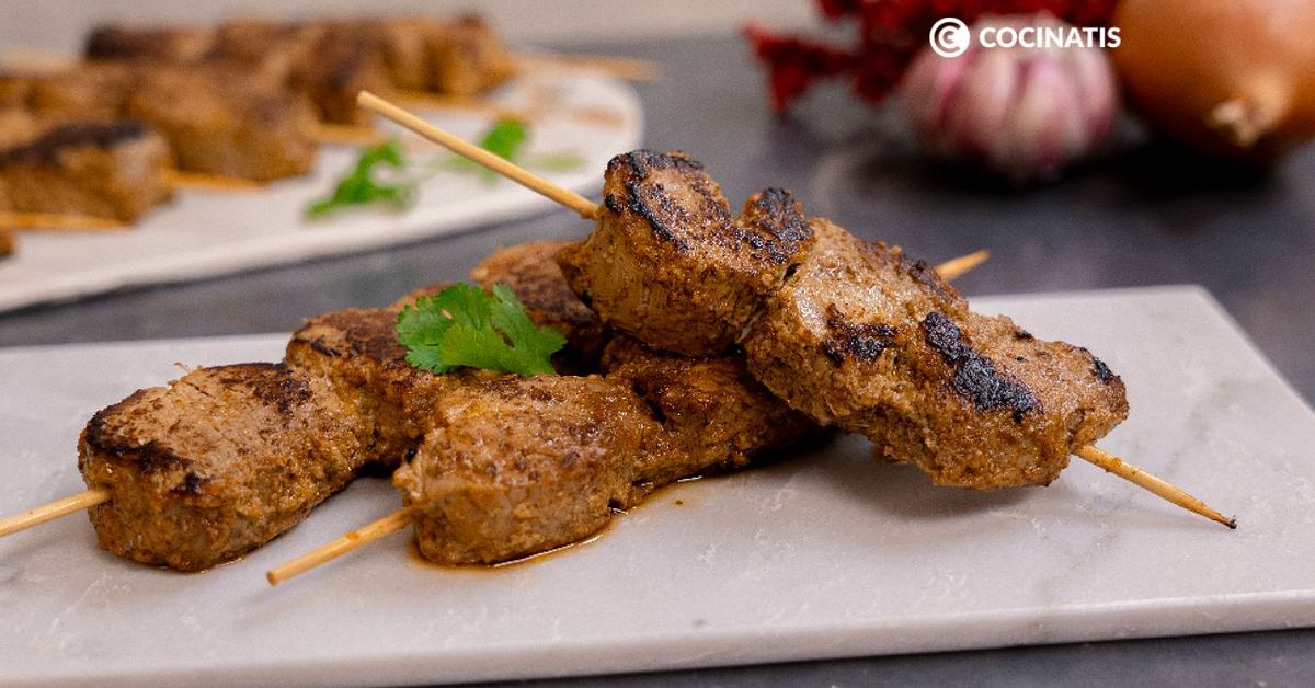 Pinchos morunos caseros a la plancha, la receta tradicional