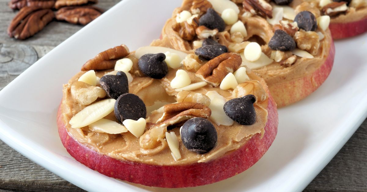 Postre de manzana y crema de cacahuete