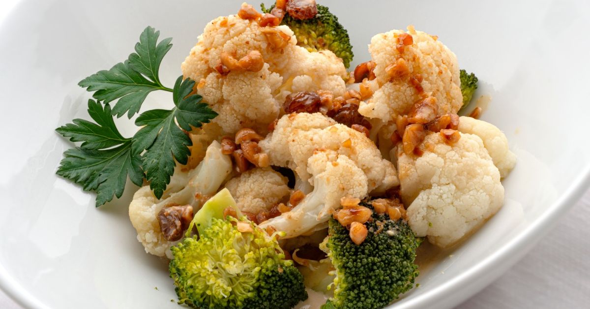 Brócoli y coliflor al vapor con salsa de avellana, de Karlos Arguiñano